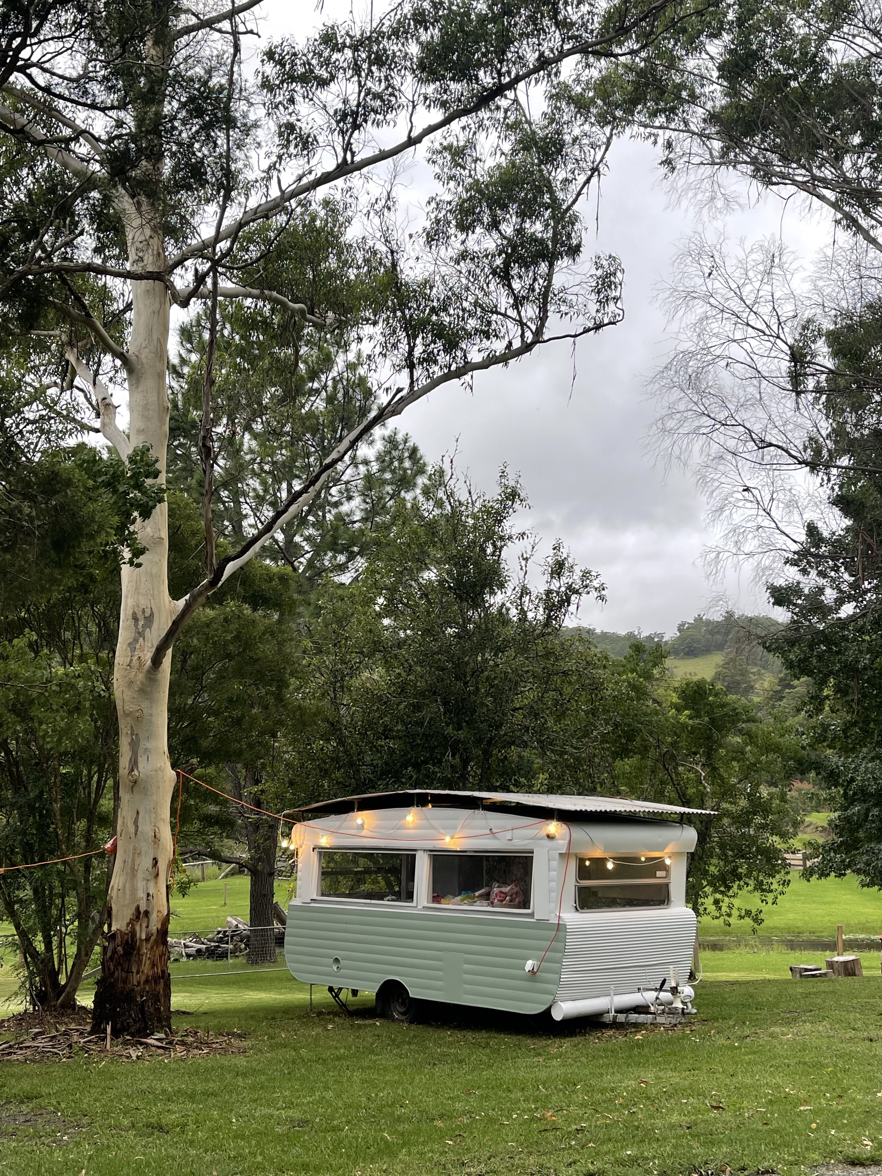 Your Ultimate Guide: What to Look for When Scoring an Old Caravan to Fix Up
